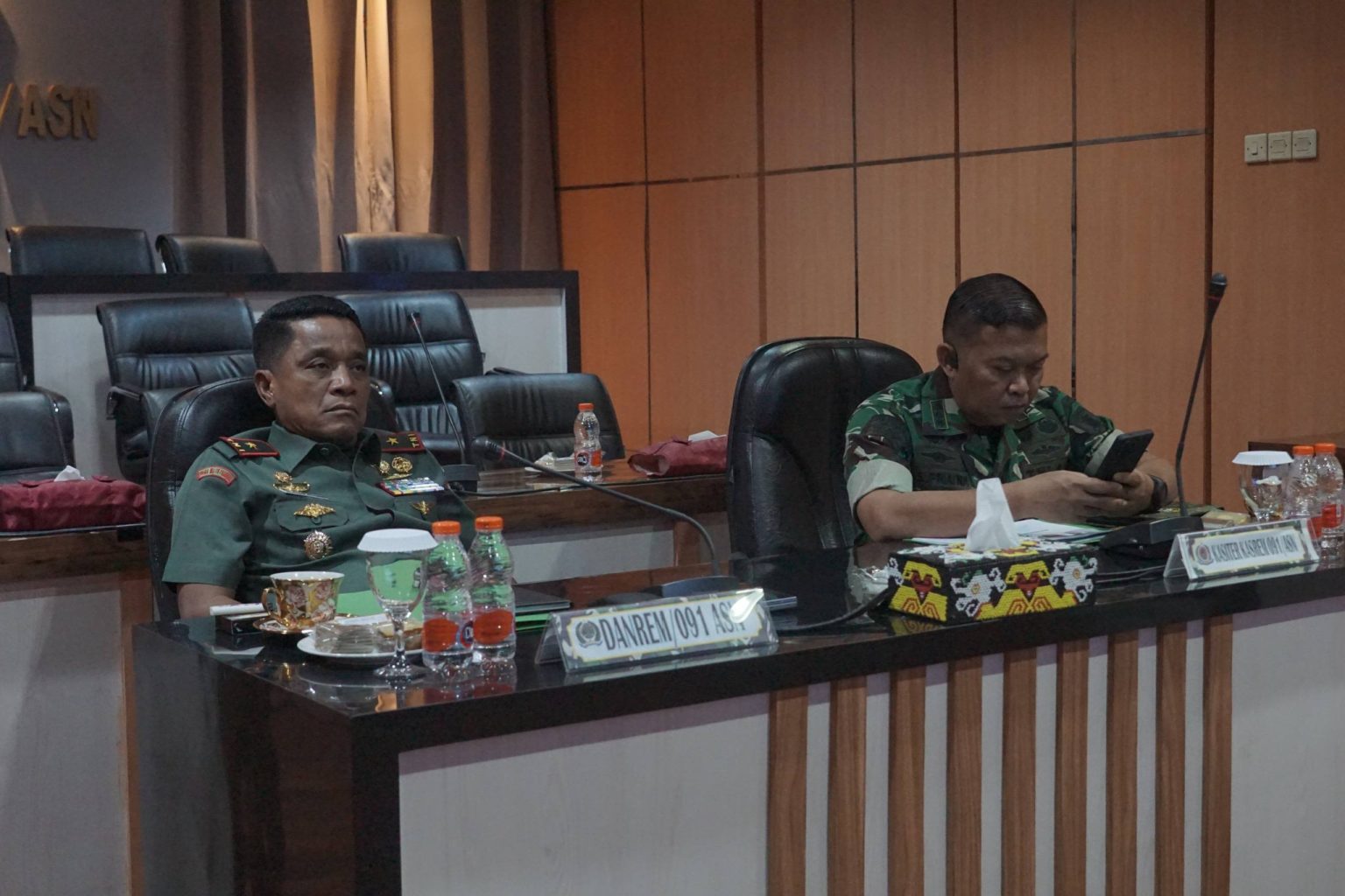 Dipimpin Wapang TNI, Danrem 091/ASN Hadiri Vidcon Evaluasi Pembangunan ...